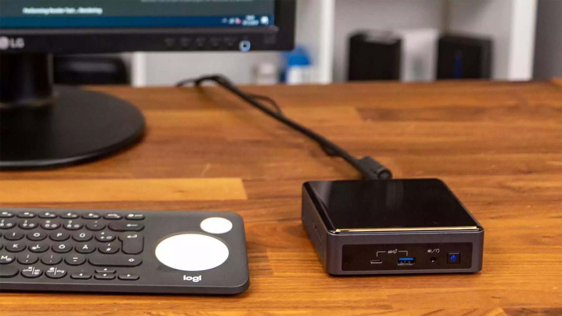 De krachtige mini-computer Intel Nuc Frost Canyon wordt vrijgegeven, die in zijn zak wordt geplaatst 28860_1