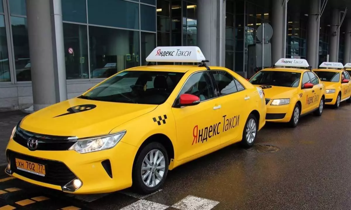 «Yandex.taksi» - ին թույլ տվեց տաքսի լողալ 1 ռուբլու համար 29459_1