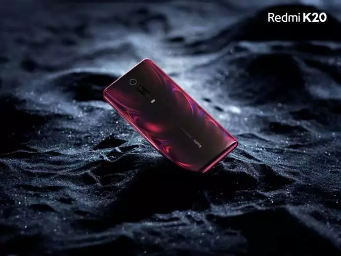 Xiaomi introduciu o Redmi K20 - o 