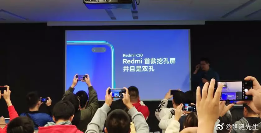 Xiaomi Redmi K30 é representado com suporte de 5G, uma grande bateria e furo na tela. 30112_1