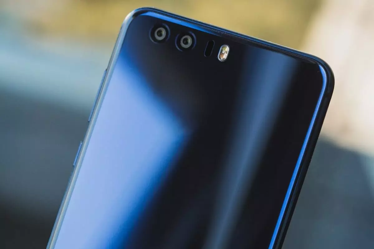 Усе тэхнічныя характарыстыкі Huawei Honor 9 афіцыйнага пацверджаны - клон Xiaomi Mi 6