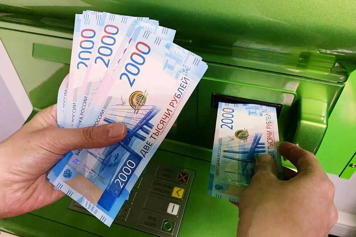 Sberbank telah dilarang membuat uang tunai dari semua kartu bank 30626_2