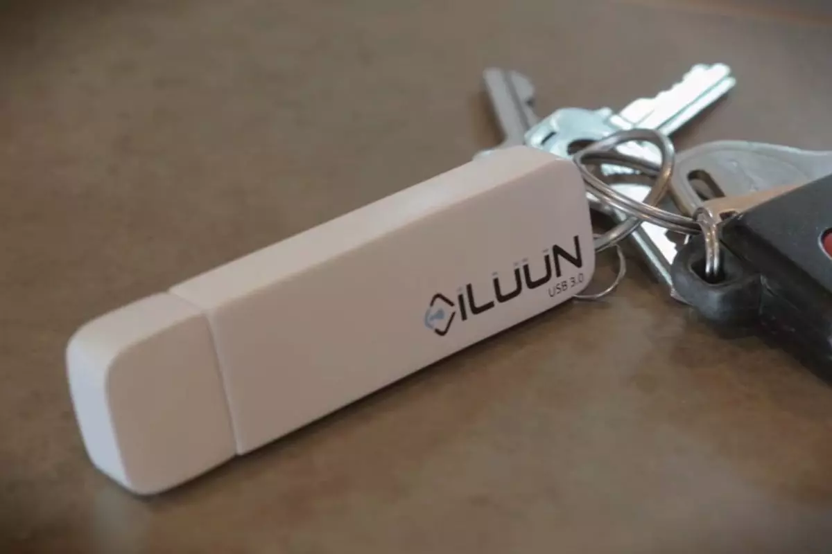 Iluun Air - la unua sendrata Flash Drive de la mondo por iPhone kaj iPad