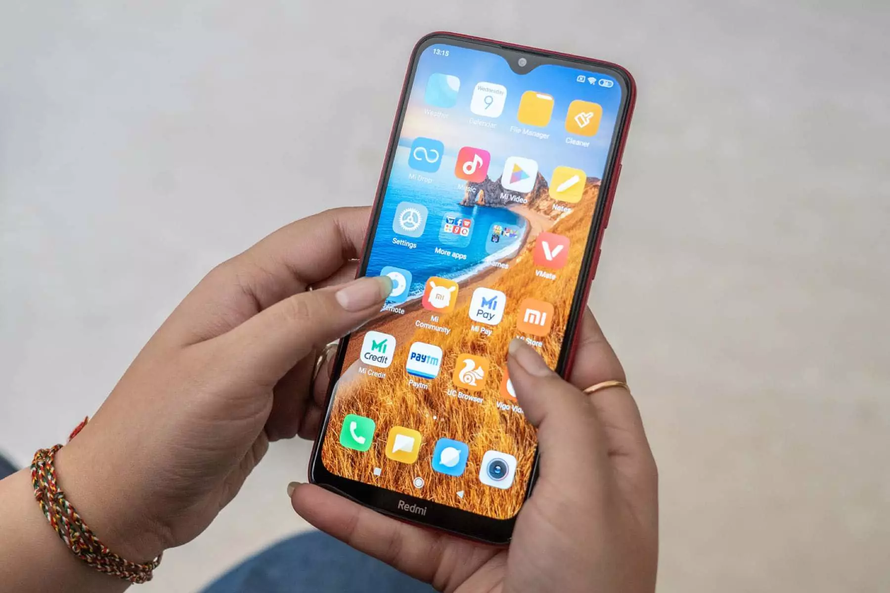 Xiaomi اسمارٽ فونز جي سڀني مالڪن کي پئسا ڏيڻ شروع ڪيو 31025_1