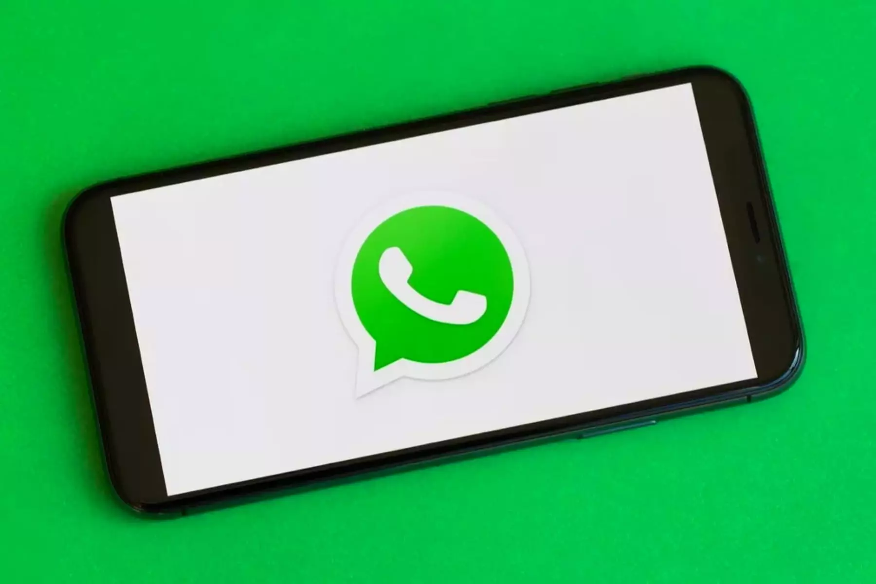 1 саны бар Whatsapp Android жана iOS менен иштөөнү токтотот