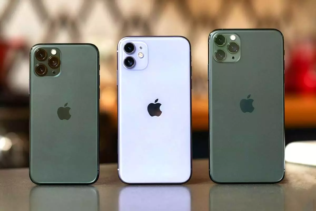 Apple zbavil medzinárodnú záruku všetkých modelov iPhone v Rusku 31308_1