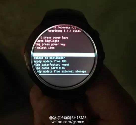 HTC HalfBeak Android Wear 2.