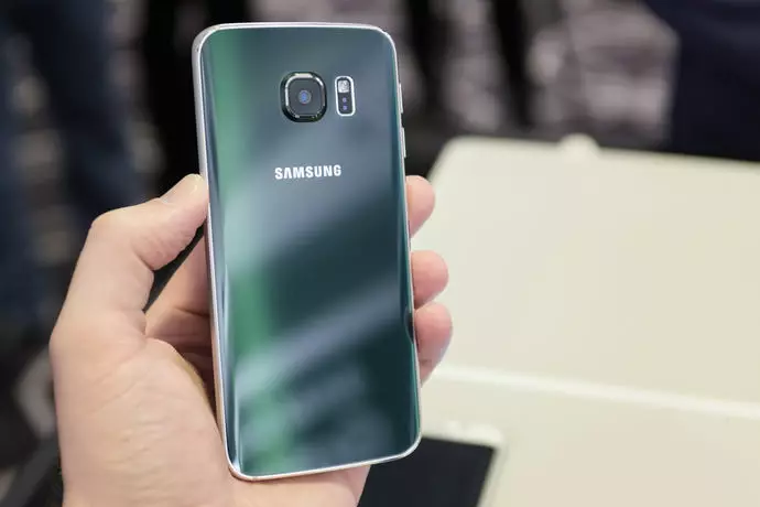 ग्यालेक्सी S6 एज Samsung रूस अमेरिका यूक्रेन आईफोन Ins एप्पल orter मा किन्नुहोस्