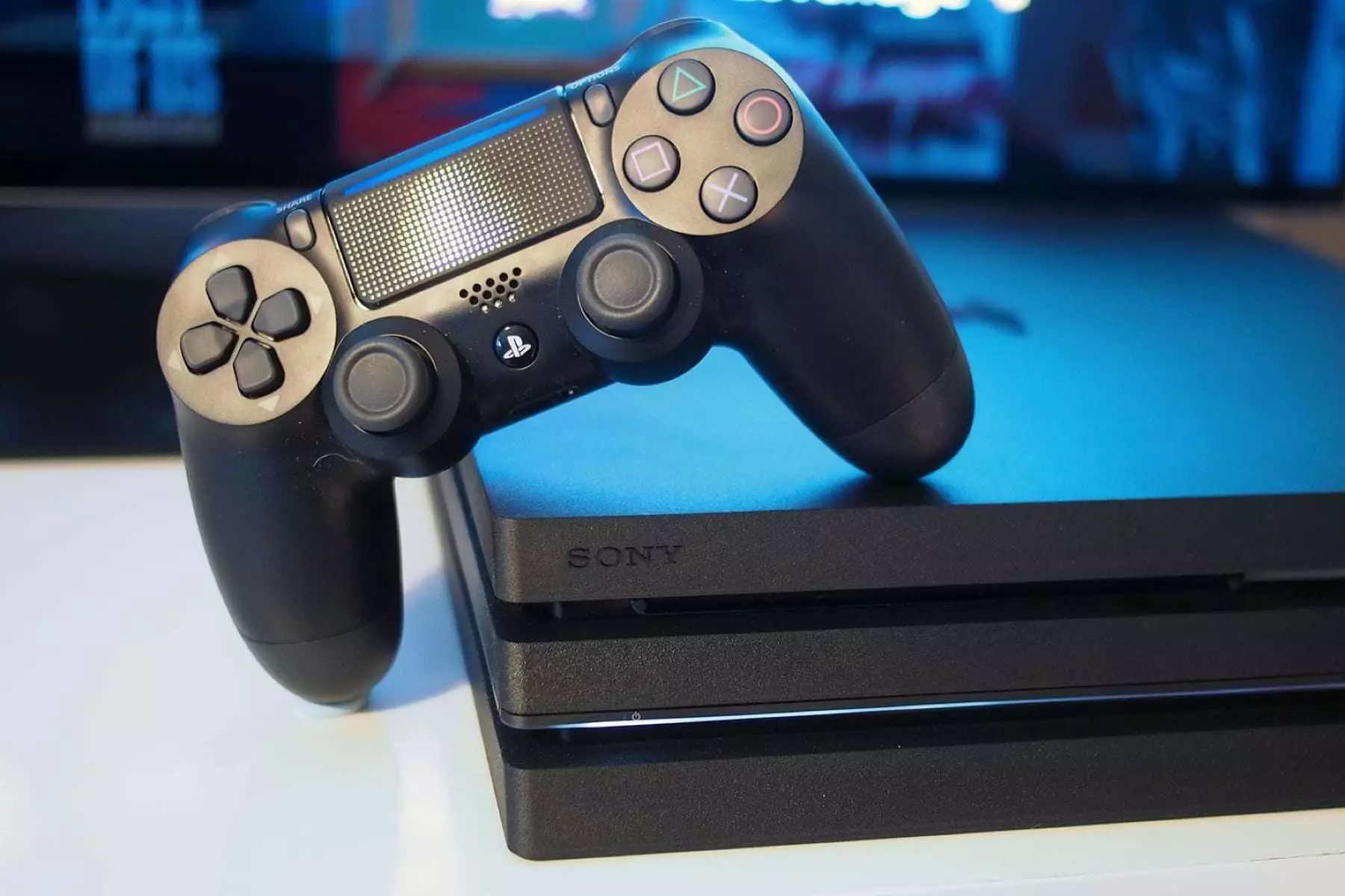 Sony Playstation 4 ajutiselt kokku kukkunud hind 2,849 rubla 31658_1