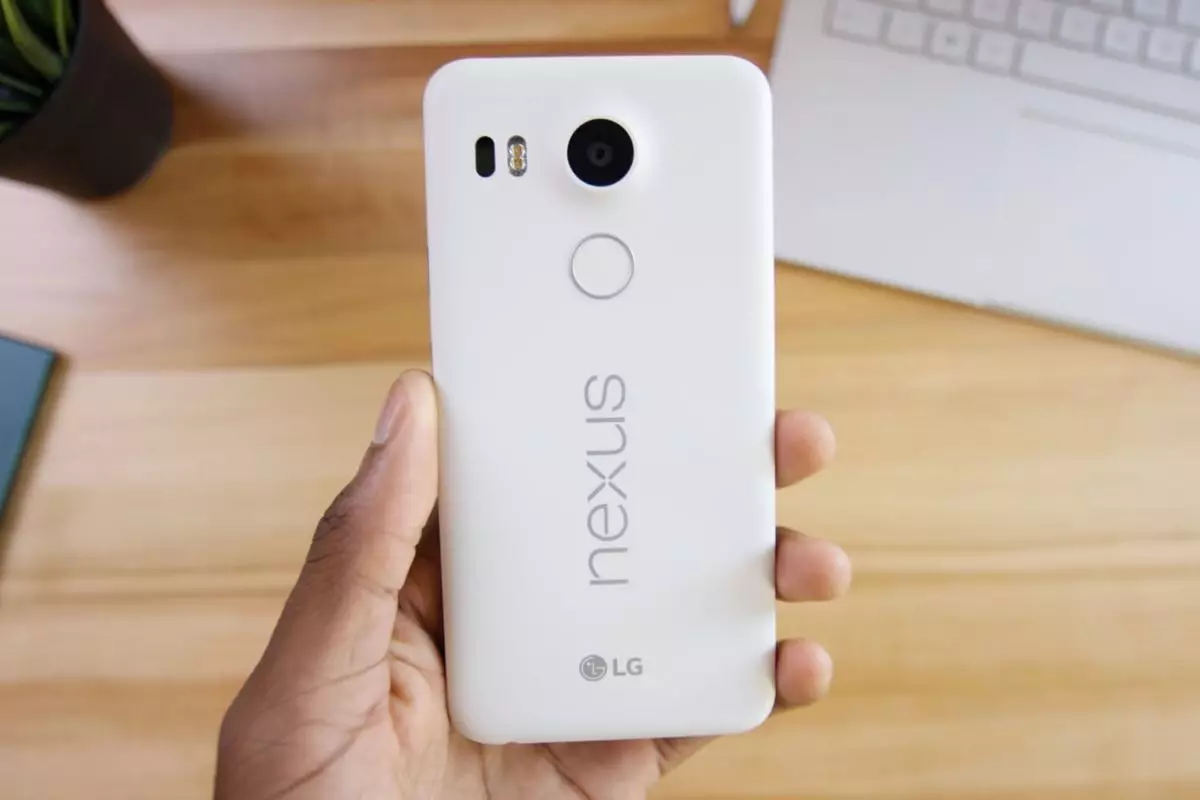 Google Nexus 5X Sade $ 249 sawise presentasi Smartphone Pixel lan Pixel XL