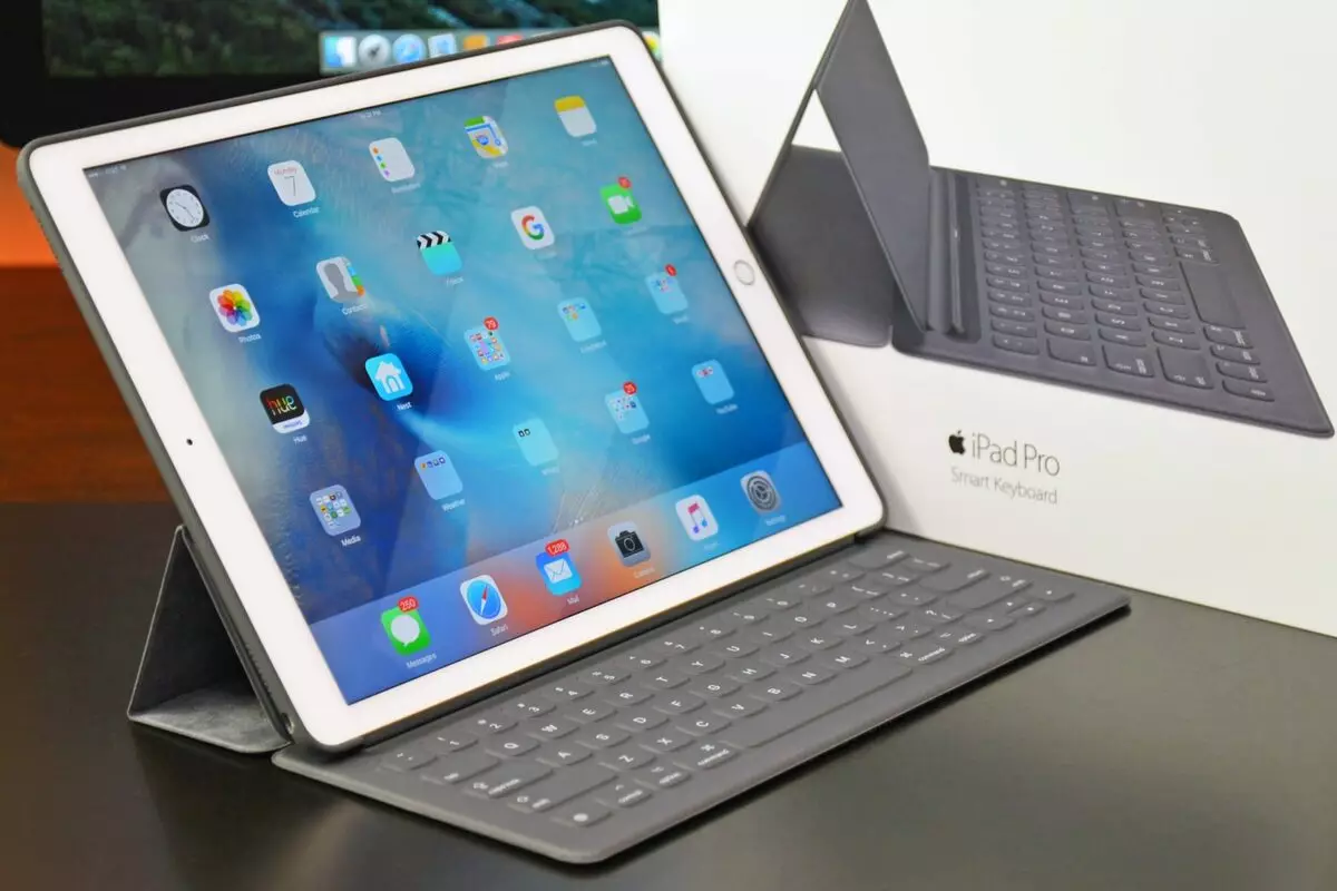 Chithunzi chophimba 9.7-inchi iPad Pro kugunda netiweki