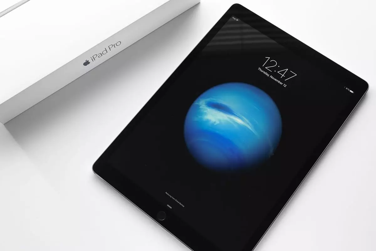 Errusiako 12,9 IPad Pro 12,9 kostua baxua izan da