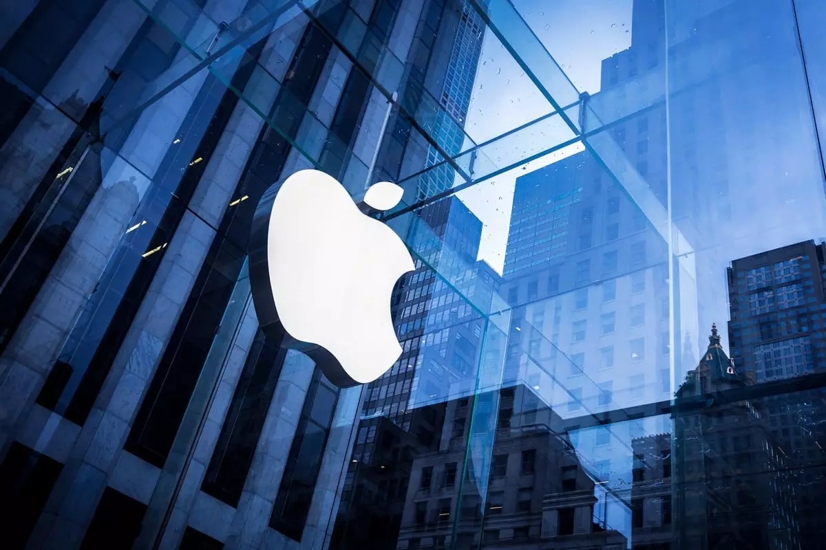 تأتي Apple نهاية - أسهم الشركة تنهار بشكل خطي