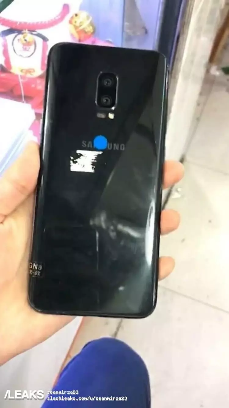 Hoto na rayuwa na Samsung Galaxy Note 8 ya haifar da jayayya da yawa 3315_2