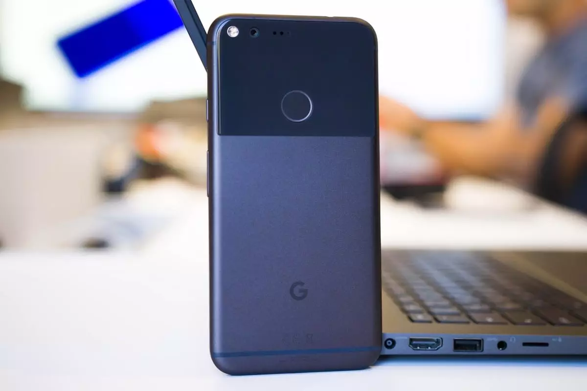 Google Pixel Nexus 5 סמאַרטפאָנע רוסלאַנד 2