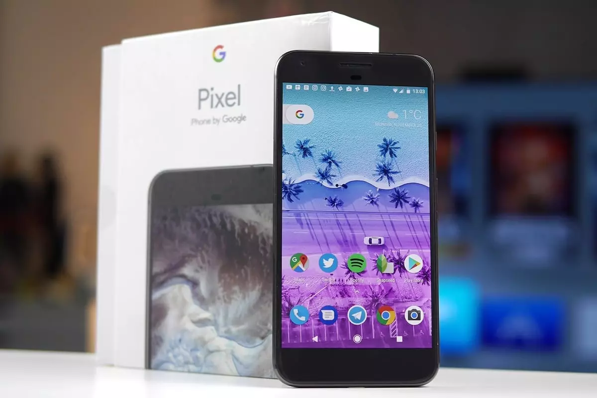 Dhiúltaigh Google Pixel Smartphone 2 XL a fhorbairt, ach níl gach rud chomh dona sin