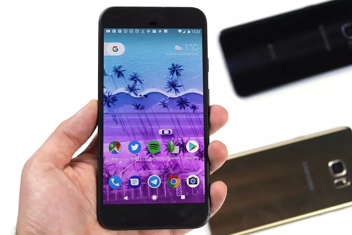 Google menolak untuk mengembangkan piksel smartphone 2 XL, tetapi tidak semuanya sangat buruk 3346_1