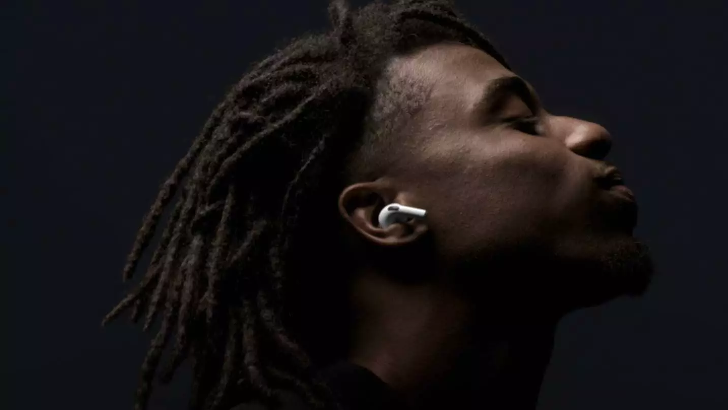 Apple huet Airpods verëffentlecht presseless Kopfhörer verëffentlecht 33566_1