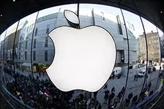 En los EE. UU., Cogió un engaño criminal 42 Apple Store oficial.