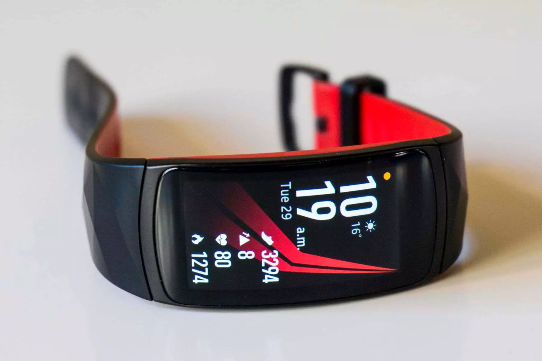 त्यासाठी Xiaomi Mi Band 5 खरेदी करणे योग्य आहे 34320_1