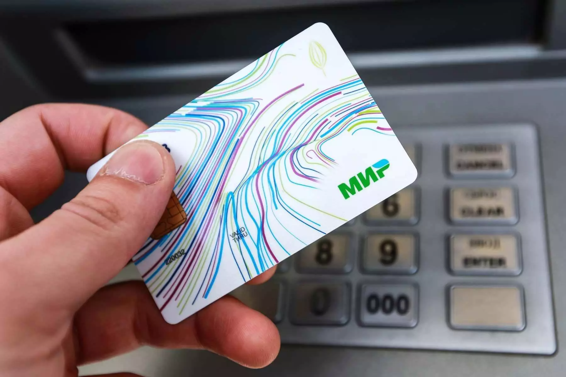 Sberbank gerangskik om 'n ware aantrekkingskrag van ongehoord vrygewigheid vir eienaars van bankkaarte 