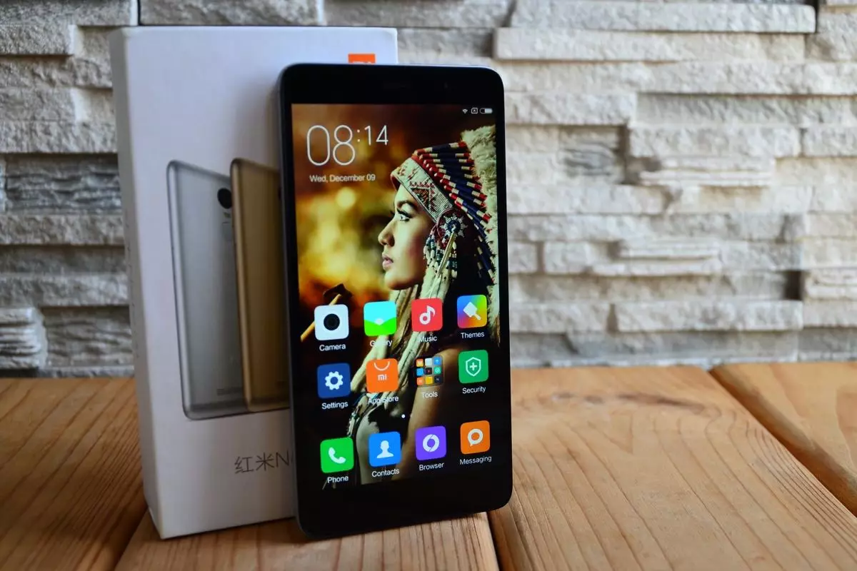 Xiaomi ukázal ohýbací obrazovku pro smartphone