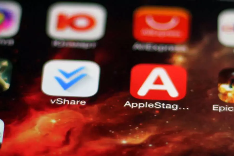 Met Vshare kunt u spellen en programma's op de iPhone en iPad zonder jailbreak installeren