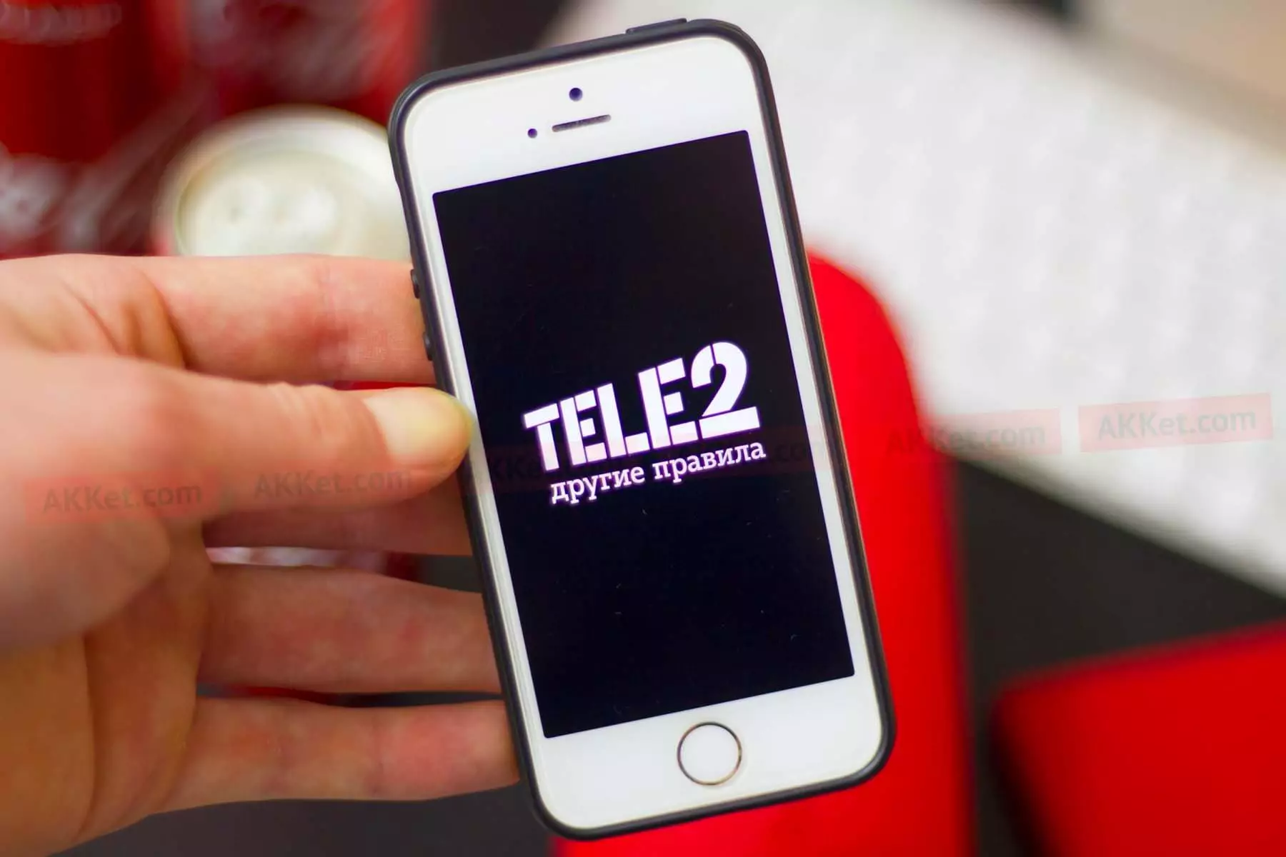 Tele2 సెల్యులార్ ఆపరేటర్ 100 రూబిళ్లు కోసం ఒక కొత్త టారిఫ్ ప్రణాళికను ప్రారంభించింది, ఇది సమానంగా లేదు 34757_2