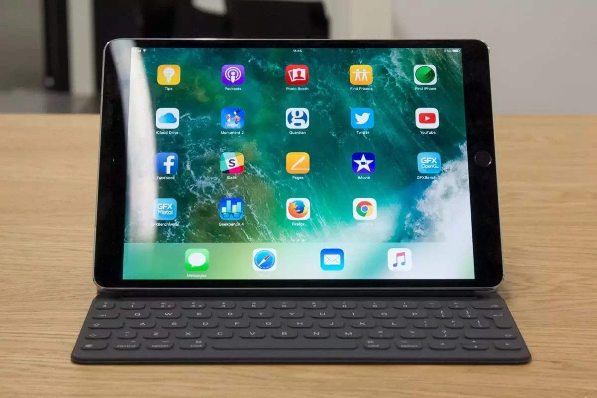 10,5 dyuym iPad Pro ichida sirli komponentlar