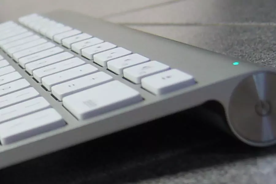 Apple prepárase para liberar un teclado totalmente táctil