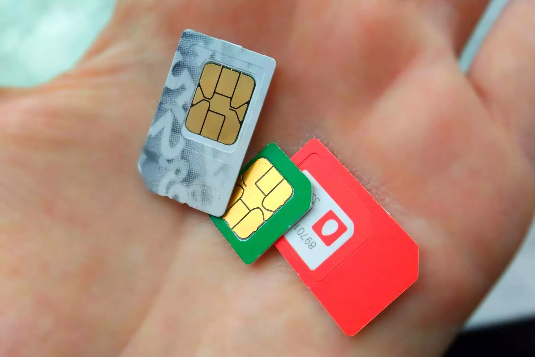 A klopjag is uitgevoer om SIM-kaarte van sellulêre operateurs MTS, MegaFon, Beeline, Tele2 en ander onttrek 35713_2