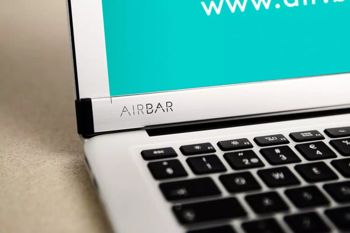 Airbar-adapter sil it skerm meitsje fan elke Macbook folslein oanreitsje