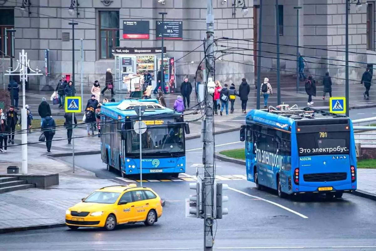 Сбербанк барлык клиентларга җәмәгать транспортында йөрергә рөхсәт бирде 35805_1