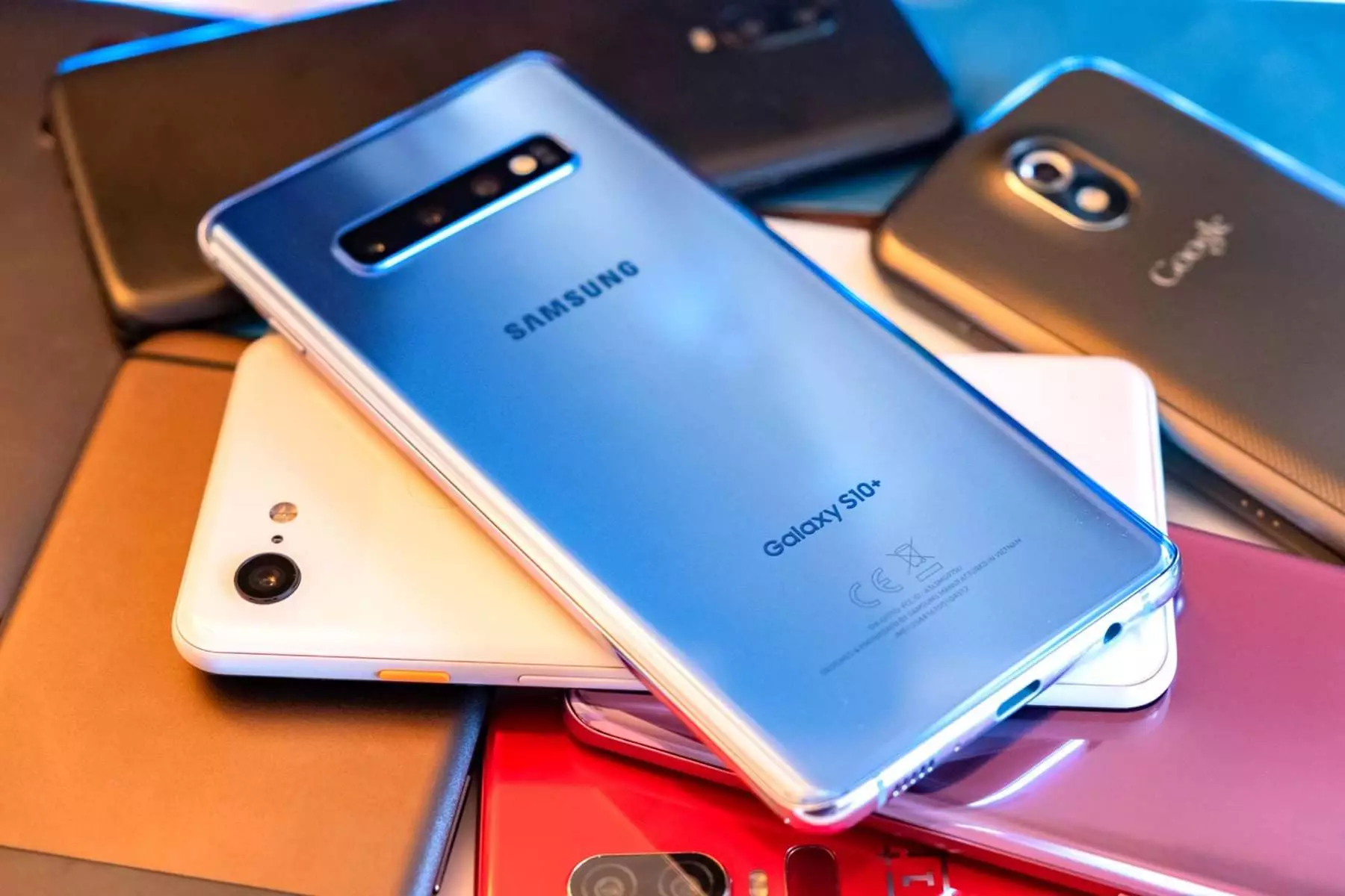 Samsung wird Geld für alle Besitzer von Smartphones herausfordern 35899_2