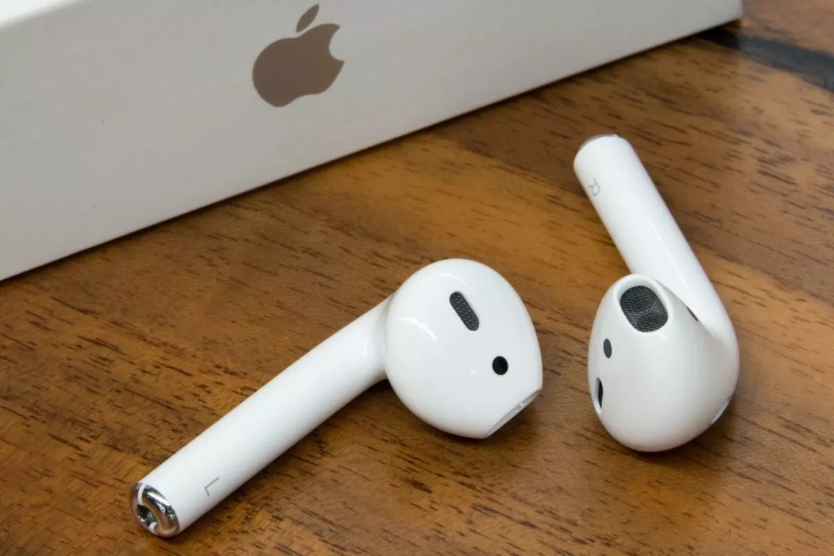 Apple Airpods 2 ။