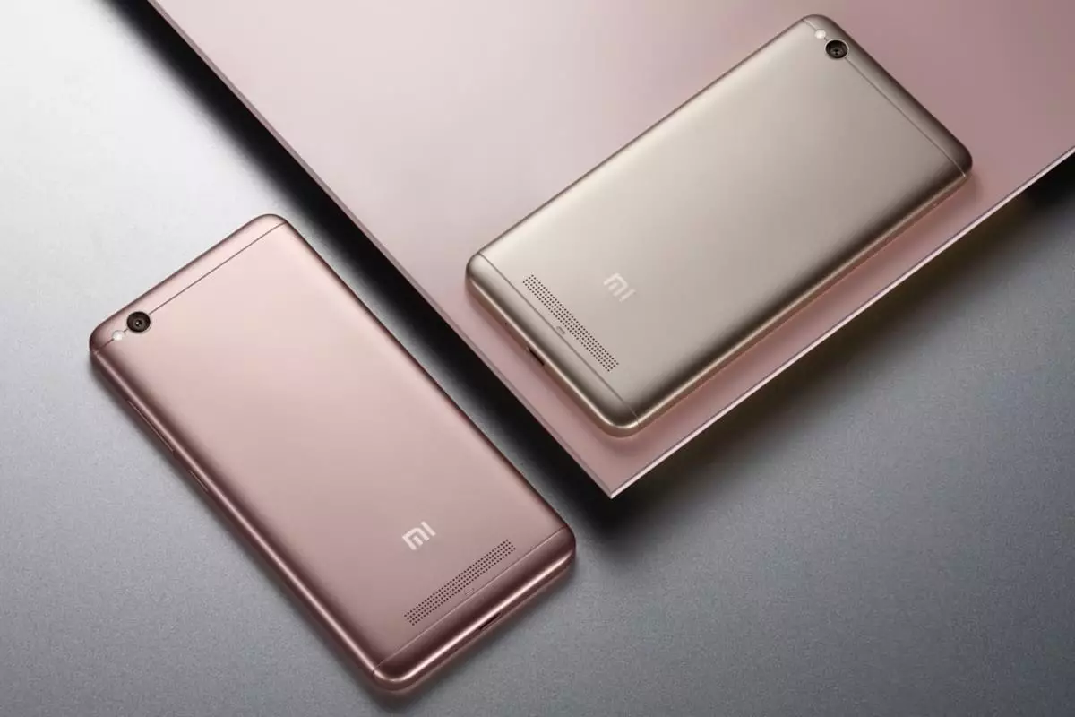 Bratt Smartphone Xiaomi Redmi 4a byrjaði að selja í Rússlandi fyrir verðlag gegn kreppu 3697_3