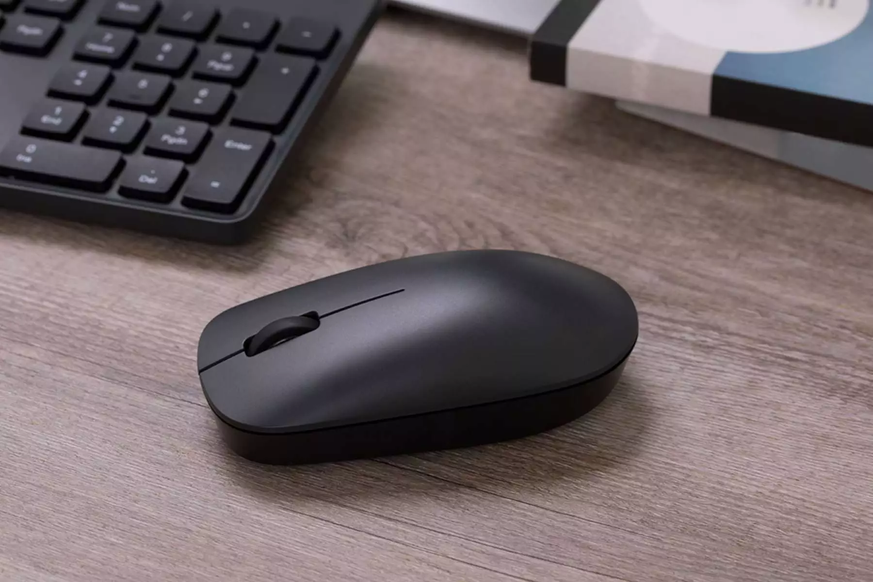 Xiaomi mi Wireless Mouse Lite - draadloze mûs foar 300 roebels