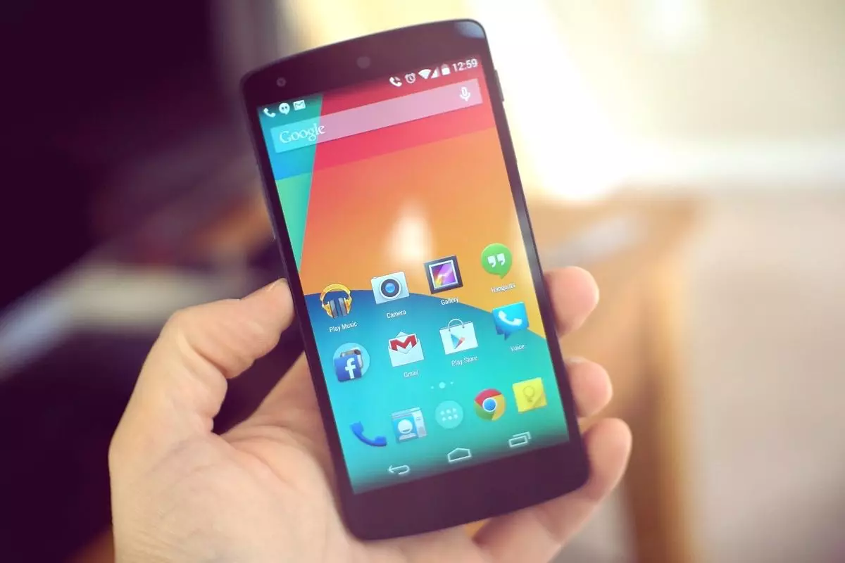 Batatu zitera urufunguzo Google Nexus 5 neza bo batumye byiza smartphone 2013