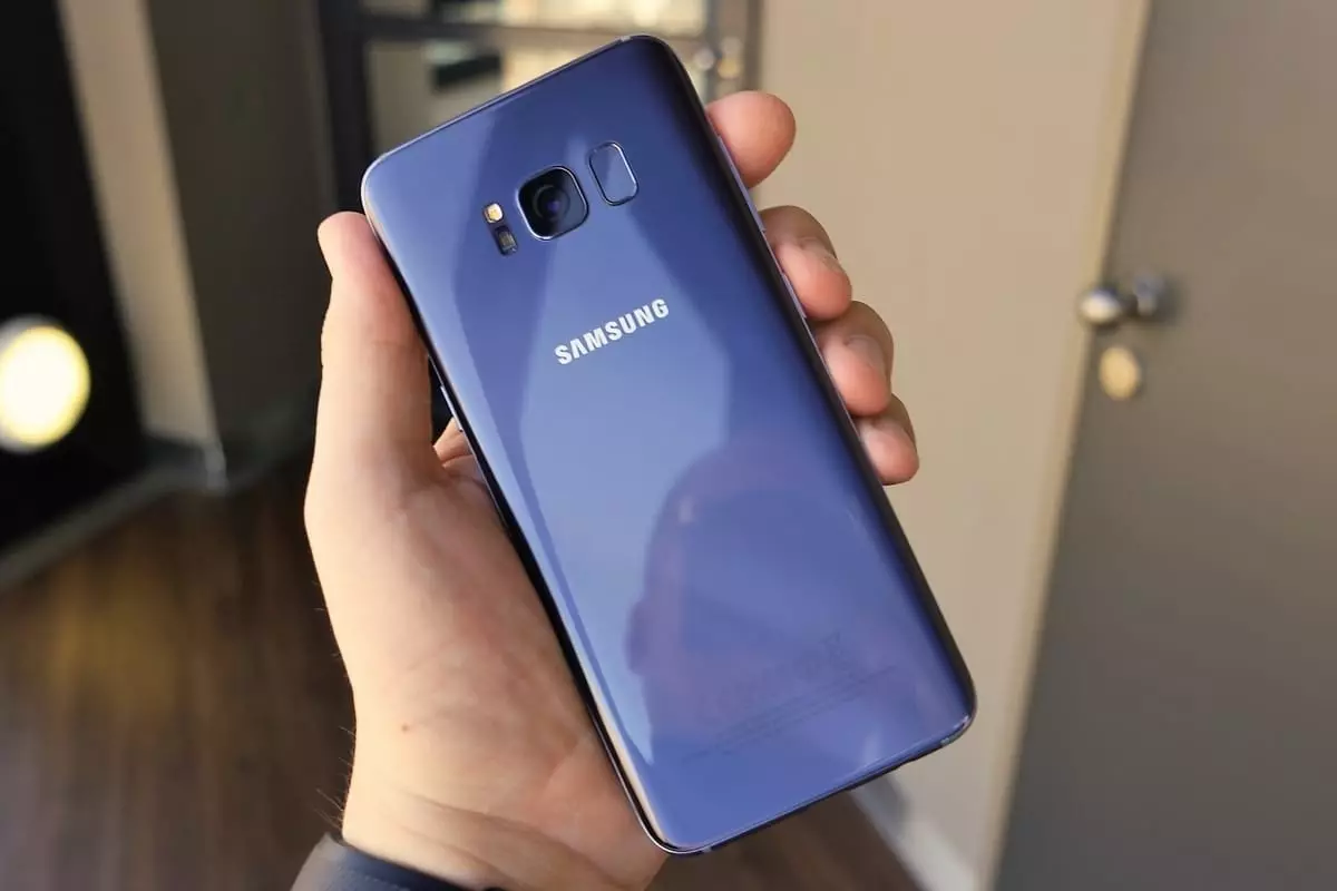 Samsung Galaxy S8 live billeder i otte farver