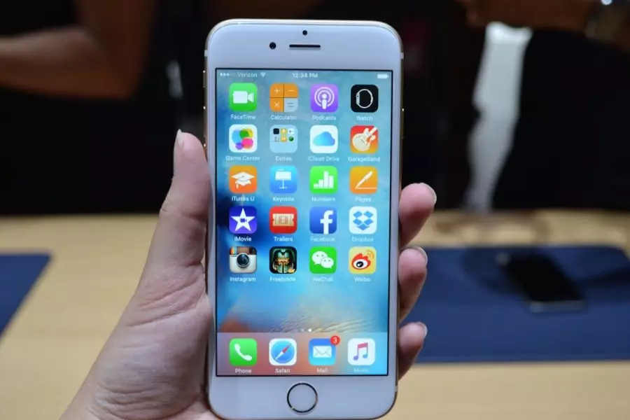 ថ្លៃដើមរបស់ទូរស័ព្ទ iPhone 6S និង iPhone 6S Plus នៅប្រទេសរុស្ស៊ីបានដឹង