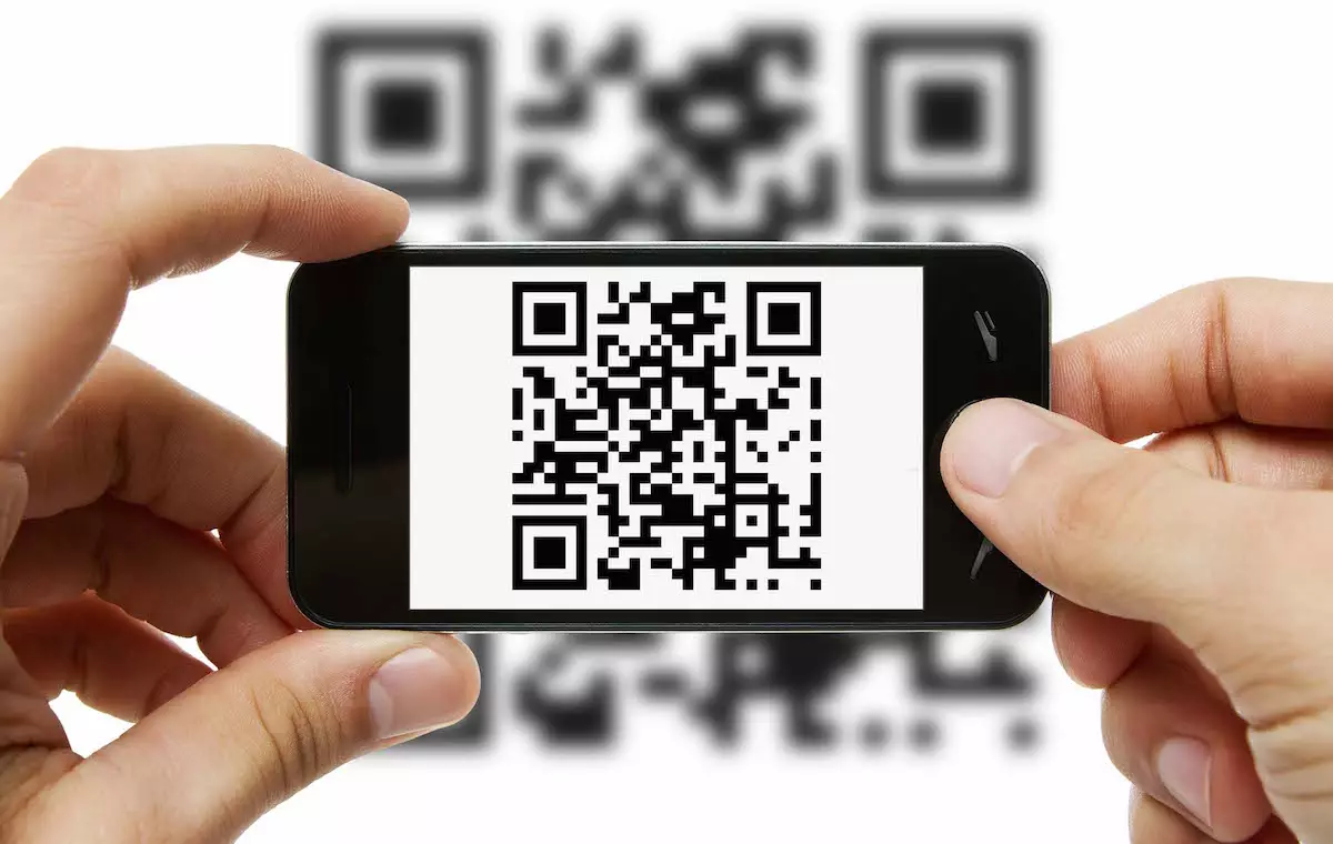 موبائل فون کے ساتھ QR کوڈ سکیننگ