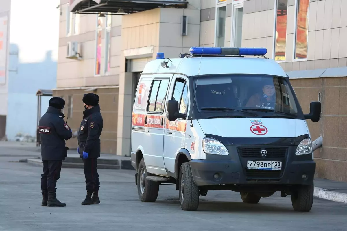 A causa de l'coronavirus, la manera d'auto-aïllament prolongarà fins al final de l'any, i és per això 37573_1