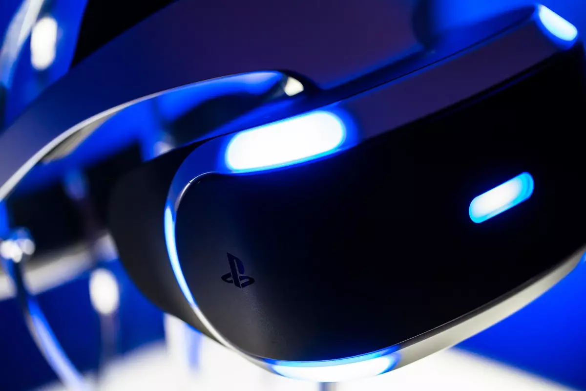 PlayStation VR Virtual Reality Čelada je uradno