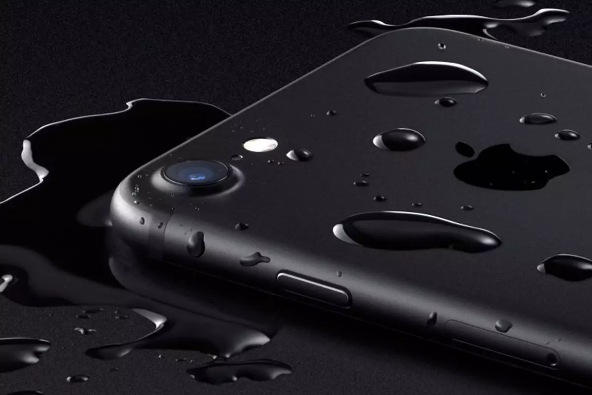 Apple macht den Grad des Schutzes des iPhone 8 von Wasser und Staub zur Perfektion