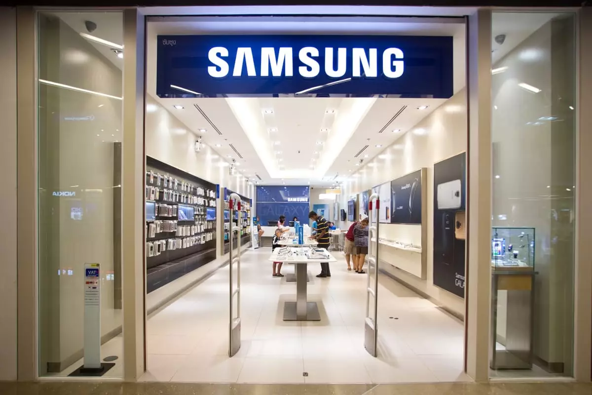 Samsung gaduh dua jaringan toko ritel di Rusia, tapi naon trik? 3851_1