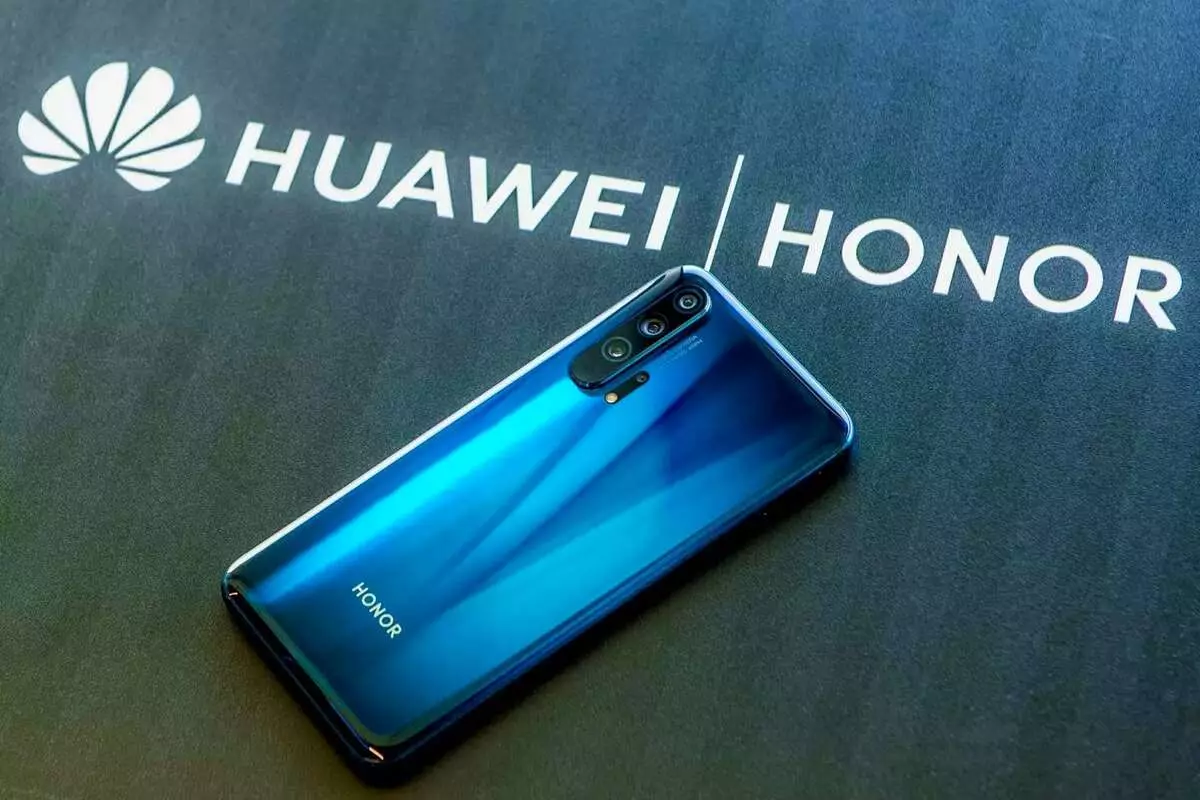 Huawei abandoned the Honor brand, going to a big trick 38597_1