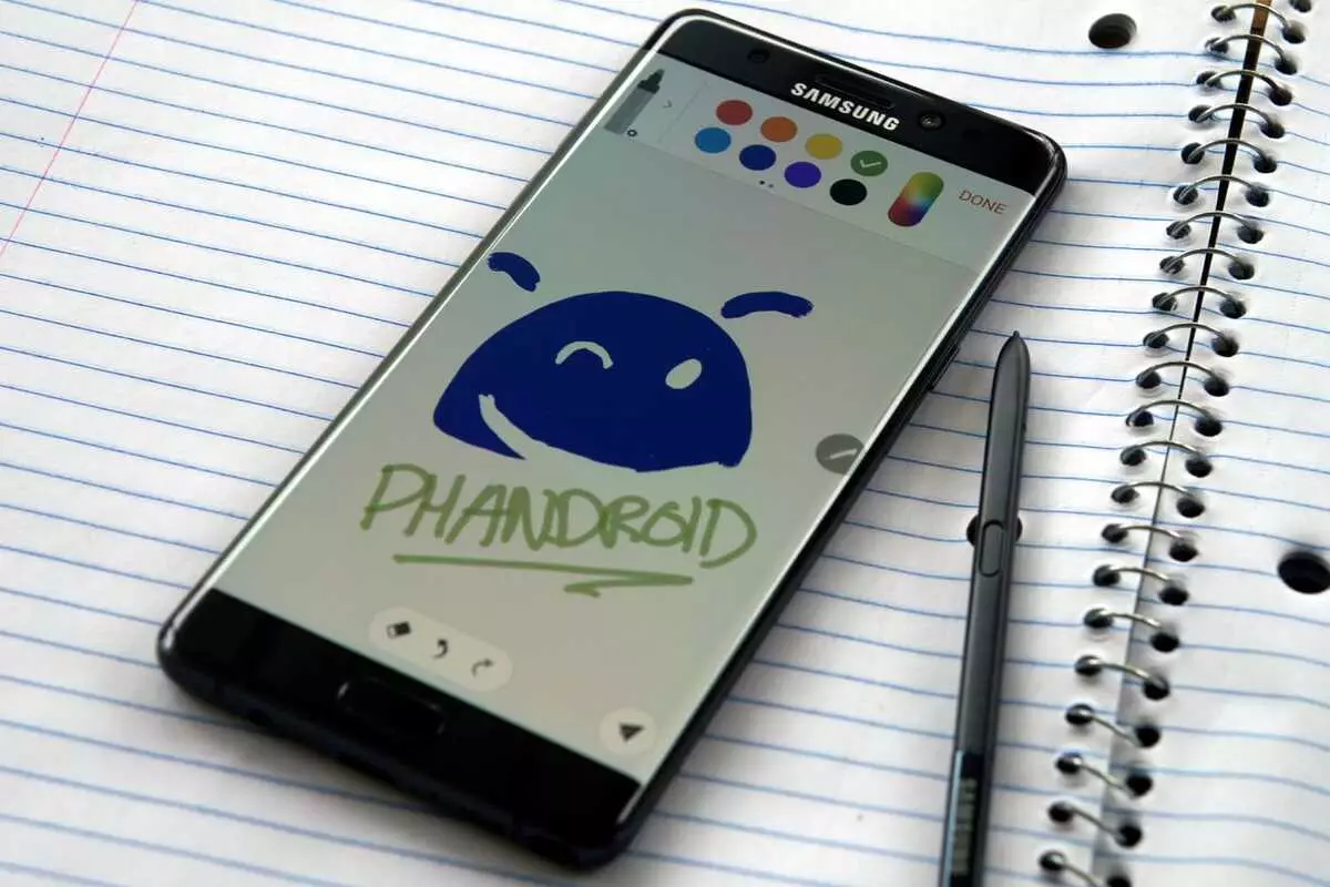 Dinamakan hari apabila penduduk Rusia akan dapat membeli Samsung Galaxy Note 8