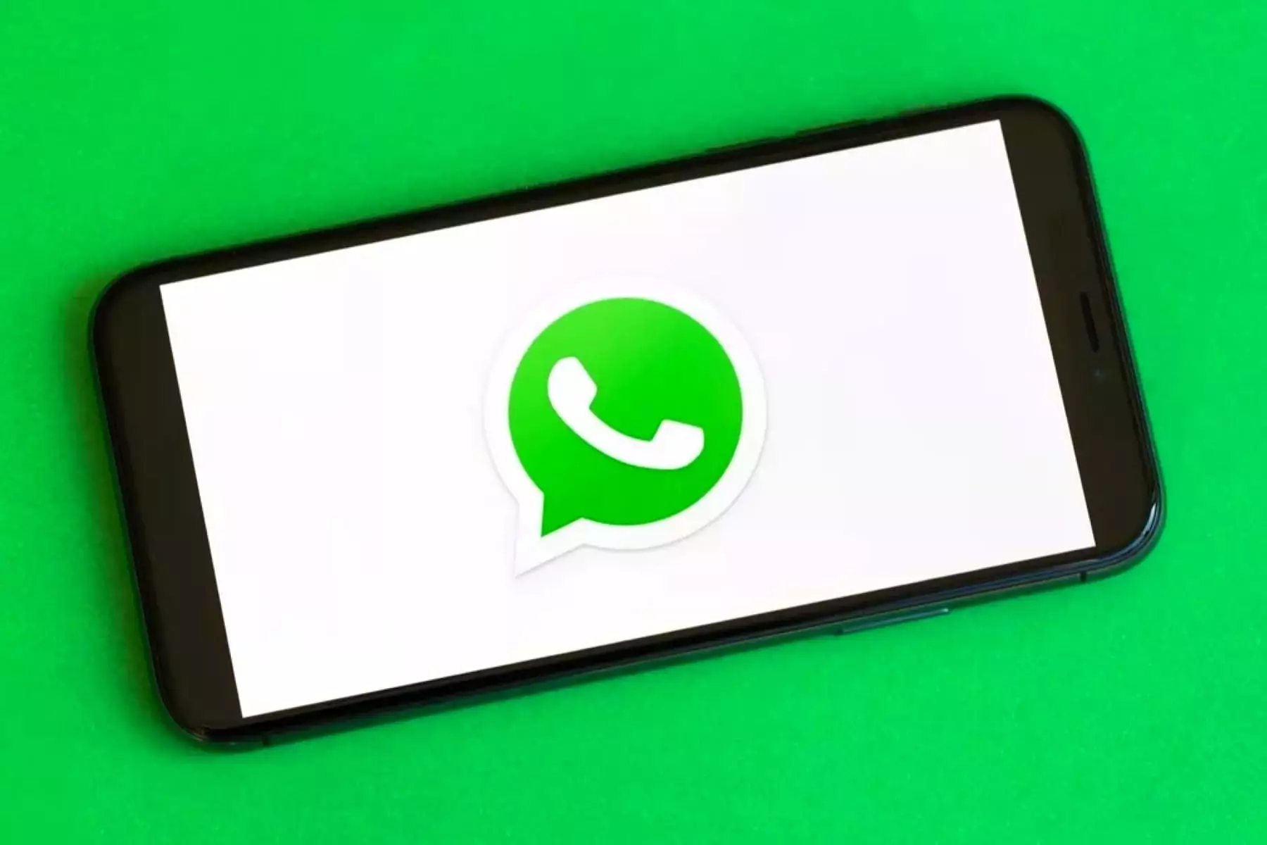 Whatsapp 1-nji fewraldan bäri android we iOS-da işlemegi bes eder