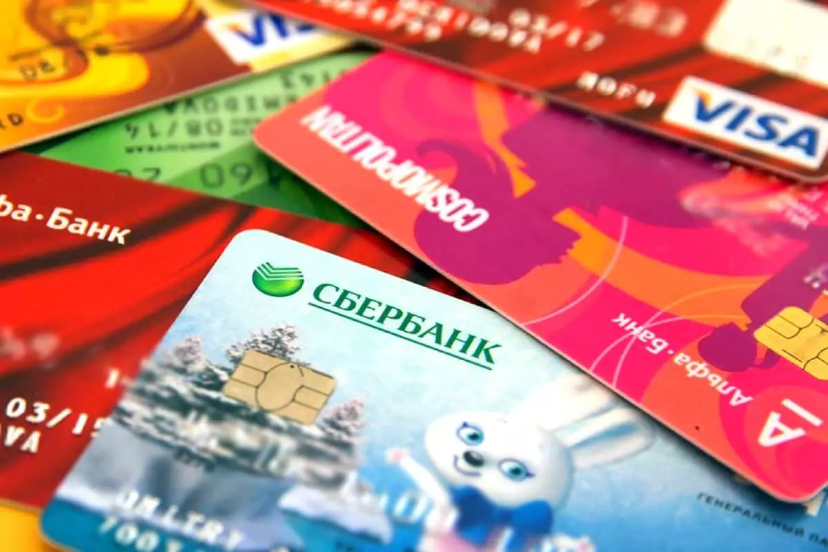 Binago ni Sberbank ang mga patakaran ng paglipat ng pera para sa mga bank card