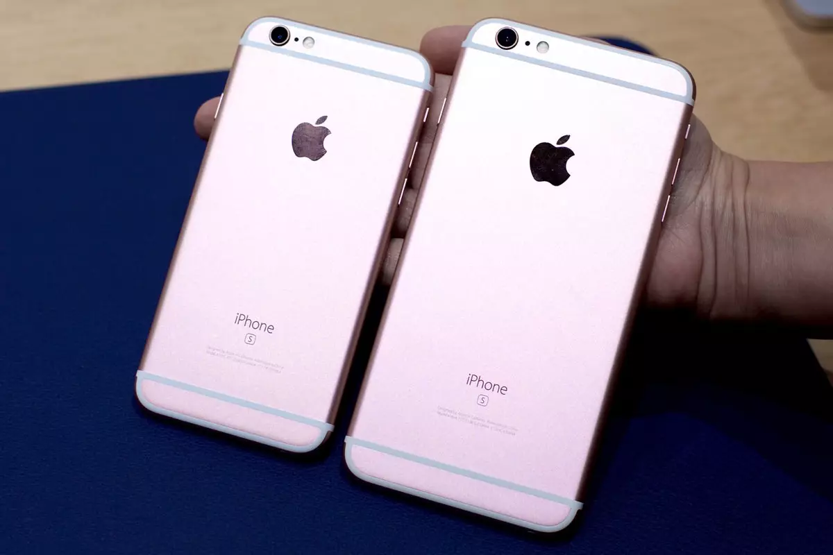 선택할 사항 : iPhone 6s 또는 iPhone 6s Plus?